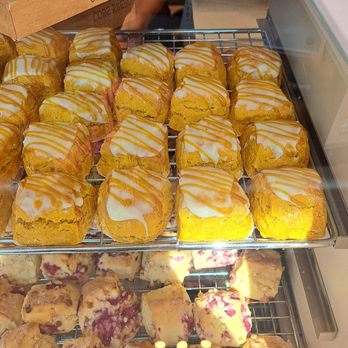 COBS BREAD - Updated December 2025 - 171 East Liberty Street, Toronto ...