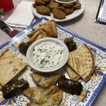 LAKIS GREEK RESTAURANT - Updated January 2026 - 110 Photos & 120 ...
