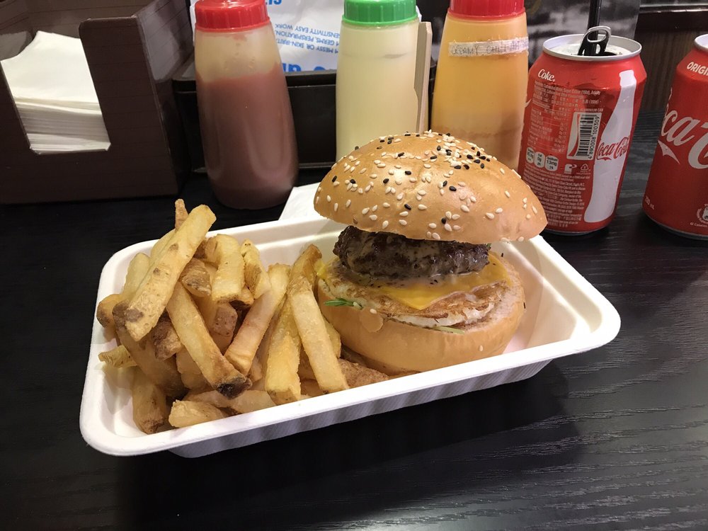 BURGERMAN - Updated October 2025 - 10 Photos - 埃華街95-97號, Hong Kong ...