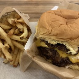 BURGER MOJO - Updated December 2025 - 161 Photos & 242 Reviews - 209 ...