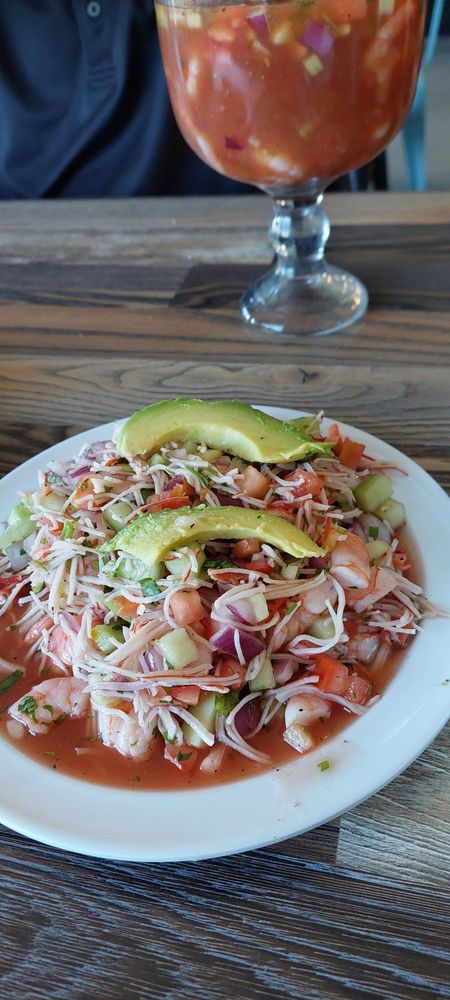 LA CRUDA MARISCOS & GRILL - 13 Photos - 12746 Pearblossom Hwy ...