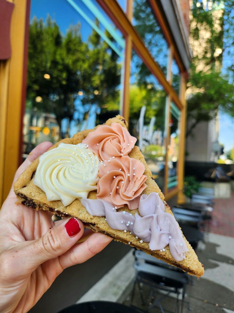 LUKE’S CUSTOM CAKES - Updated December 2025 - 21 Photos & 13 Reviews ...