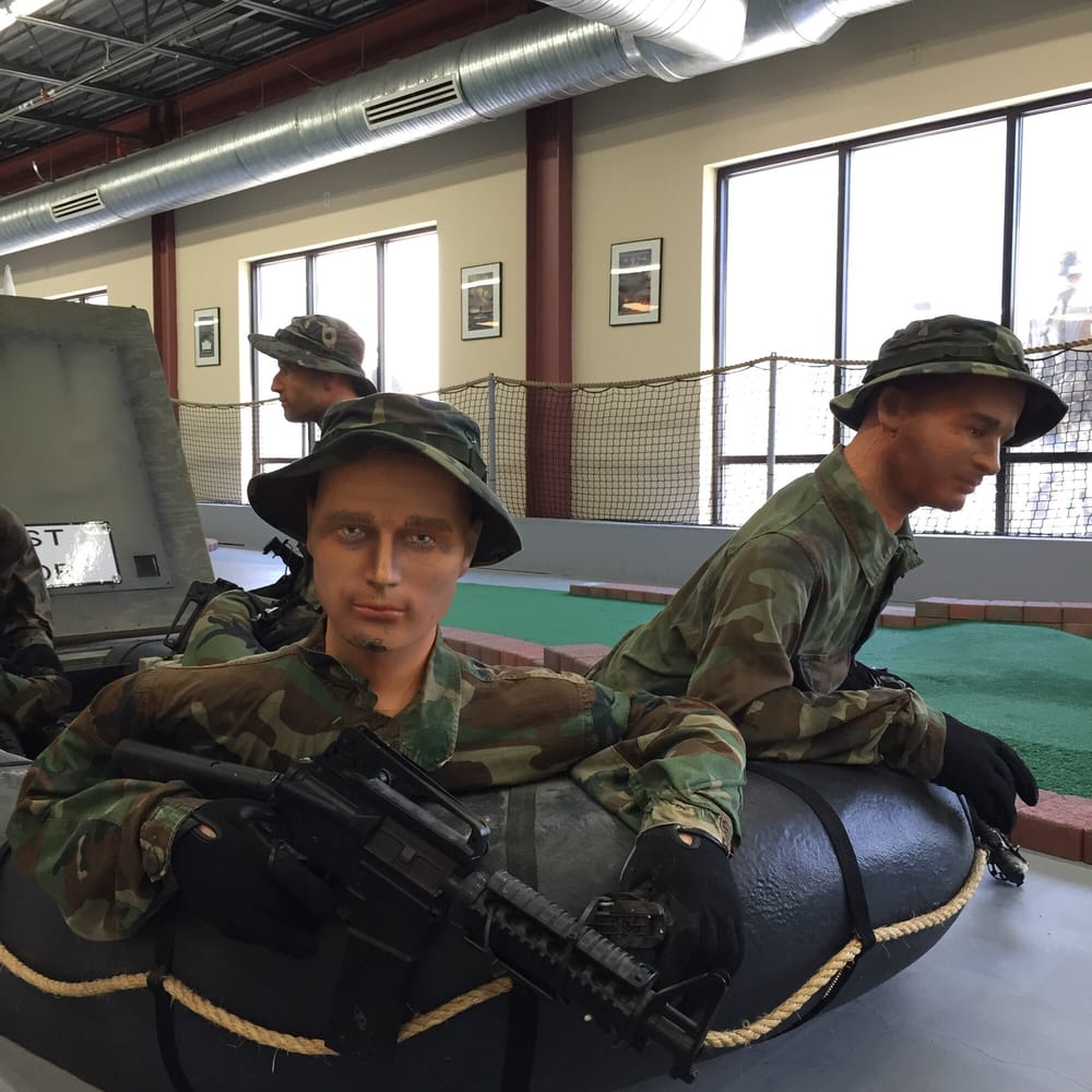 TOP GUN INDOOR MINATURE GOLF - Updated September 2025 - 19 Reviews ...