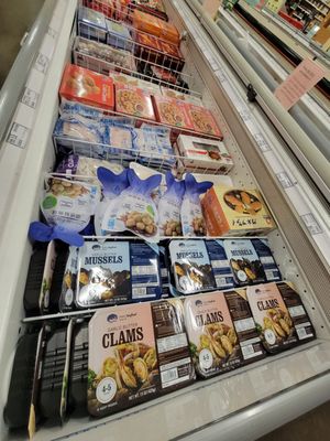 COUNTY SQUARE MARKET - Updated June 2025 - 409 Photos & 246 Reviews ...