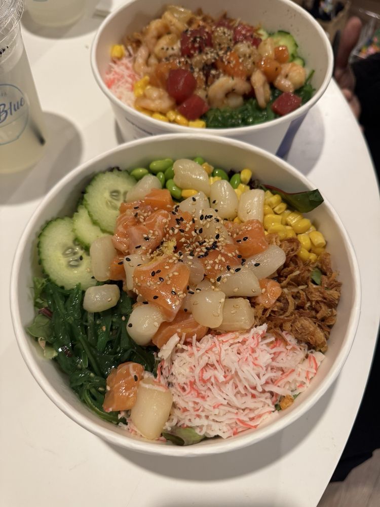 ALL BLUE - Updated June 2025 - 13 Photos - 1106 NW Hoyt St, Portland ...