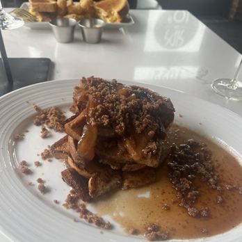 SIPS ON 10TH - Updated August 2024 - 140 Photos & 67 Reviews - 1022 S ...