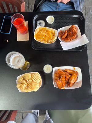 CROSSROADS SPORTS BAR & GRILL - Updated December 2025 - 32 Photos & 57 ...