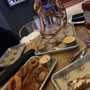 TAP SPORTS BAR EXCALIBUR - Updated February 2025 - 180 Photos & 59 ...