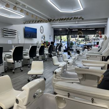 VT NAILS SPA - Updated November 2025 - 149 Photos & 161 Reviews - 3423 ...