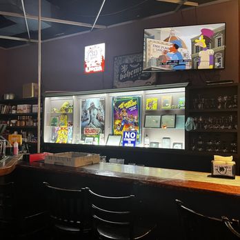 BREWVIES CINEMA PUB - Updated July 2025 - 70 Photos & 332 Reviews - 677 ...