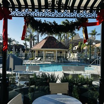 CANDY CANE INN - Updated August 2025 - 301 Photos & 537 Reviews - 1747 ...