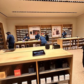 APPLE GRAND CENTRAL - Updated November 2025 - 313 Photos & 571 Reviews ...