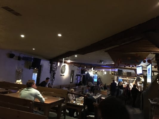 PUB LOLEK - Updated August 2024 - 28 Photos & 25 Reviews - ul ...