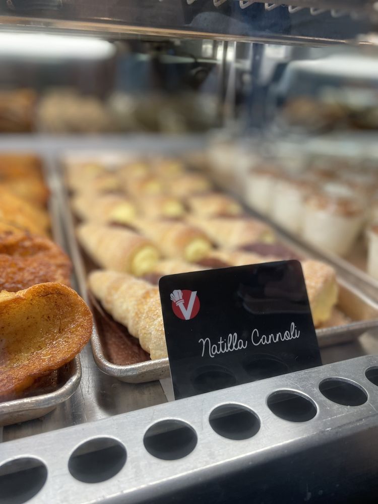 VICKY BAKERY - Updated June 2024 - 334 Photos & 224 Reviews - 2889 S ...