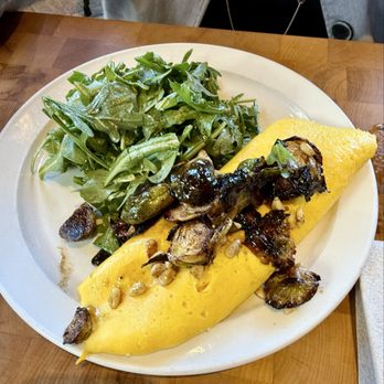 COMMONWEALTH CAFE - Updated October 2025 - 813 Photos & 657 Reviews ...