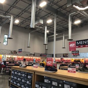 NEW BALANCE FACTORY STORE - 65 Photos & 136 Reviews - Shoe Stores - 995 ...