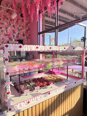 CHEZ PEACHY - Updated October 2025 - 466 Photos & 140 Reviews - 501 N ...