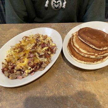 ISSAQUAH CAFE - Updated March 2025 - 581 Photos & 785 Reviews - 1580 NW ...