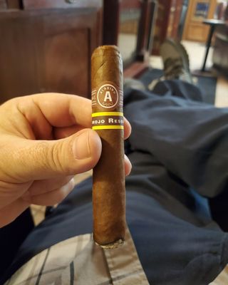 SQUIRE CIGARS - Updated July 2024 - 40 Photos & 62 Reviews - 1305 ...