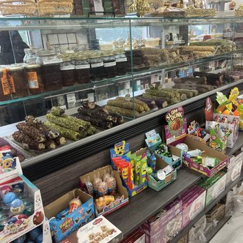 CHOCOLATE AND NUT KINGDOM - Updated June 2025 - 172 Photos & 47 Reviews ...