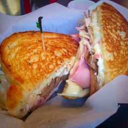 CRAVINGS BISTRO - Updated July 2025 - 363 Photos & 444 Reviews - 25 W ...