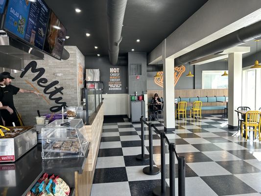 MELTY - Updated October 2025 - 43 Photos & 13 Reviews - 290 Washington ...