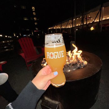 ROGUE EASTSIDE PUB & PILOT BREWERY - Updated October 2025 - 877 Photos ...