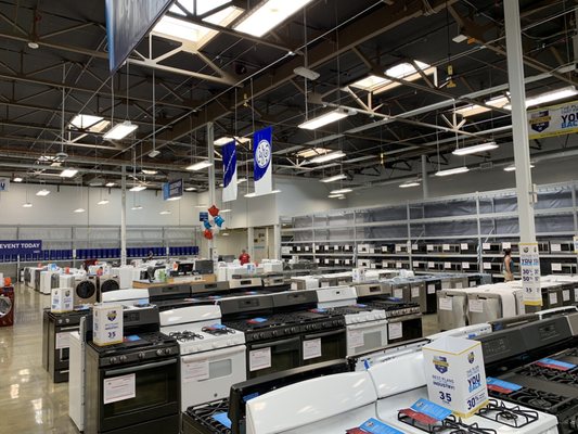 LOWE’S OUTLET - 57 Photos & 64 Reviews - 725 W Huntington Dr, Monrovia ...
