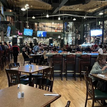 TRIPLE 7 RESTAURANT AND MICROBREWERY - Updated October 2025 - 1269 ...