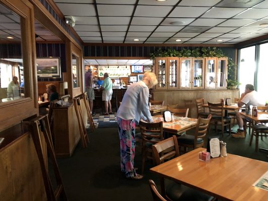 BOBBY’S RESTAURANT & LOUNGE - 3450 Ocean Dr, Vero Beach, Florida - 94 ...