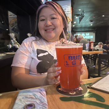 SCOTTIES PUB - Updated December 2025 - 54 Photos & 62 Reviews - 202 ...