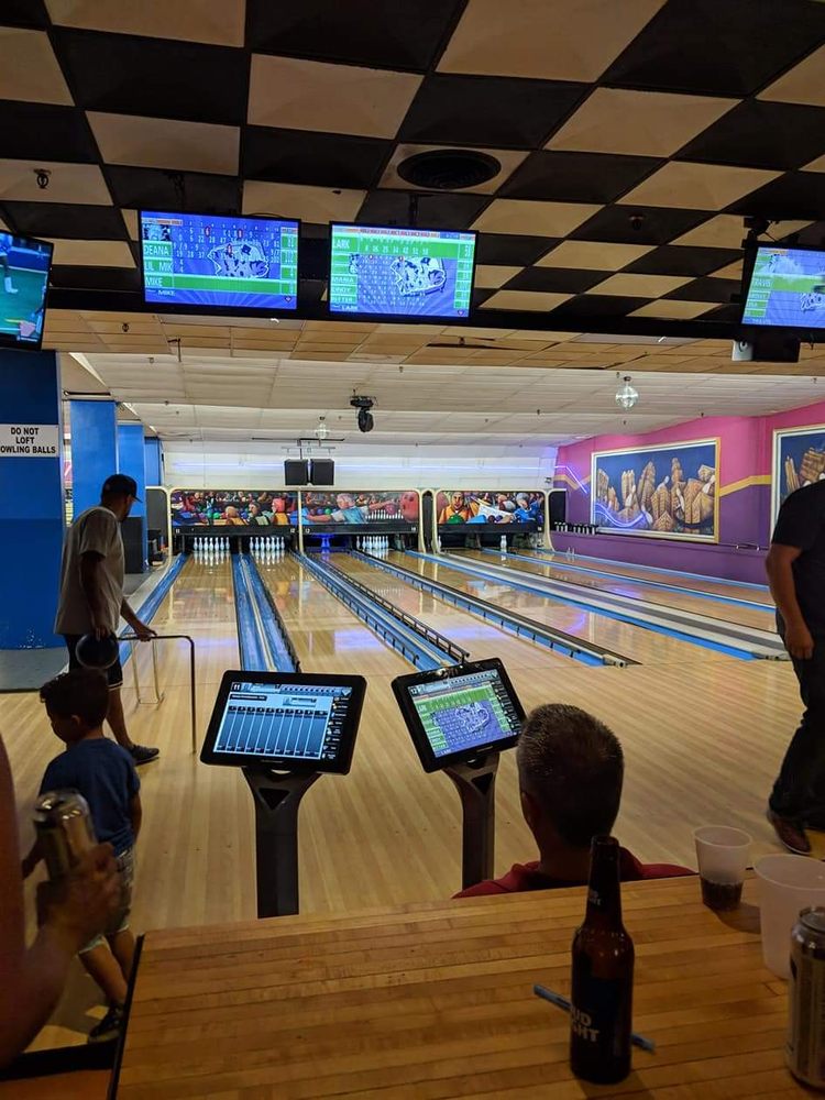 GARDEN BOWL - Updated May 2024 - 67 Photos & 66 Reviews - 4120 Woodward ...