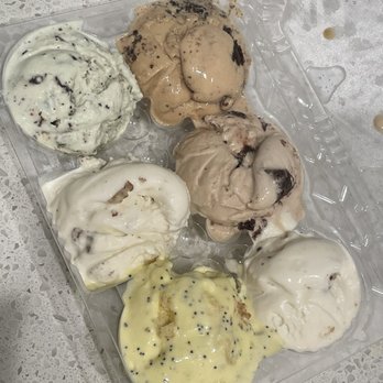 SARAH’S HANDMADE ICE CREAM RIVER ROAD - Updated January 2026 - 156 ...