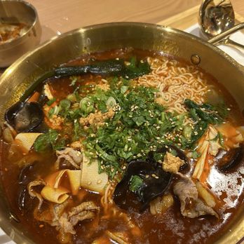 GROWL GROWL - Updated January 2026 - 29 Photos & 21 Reviews - 48 Winter ...