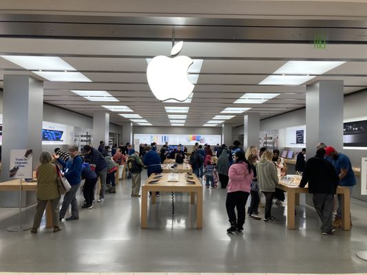 APPLE ROSEDALE CENTER - Updated September 2025 - 21 Photos & 94 Reviews ...