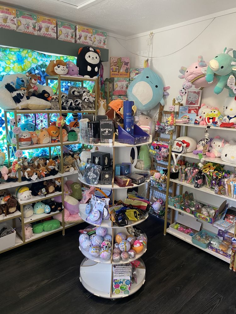 THE RACCOON ROOM - Updated May 2025 - 11 Photos - 54240 N Circle Dr ...