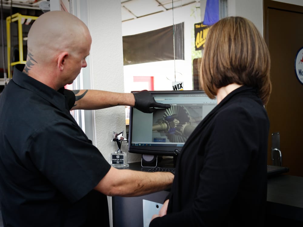 SPEEDEE OIL CHANGE & AUTO SERVICE - Updated December 2024 - 10 Photos ...