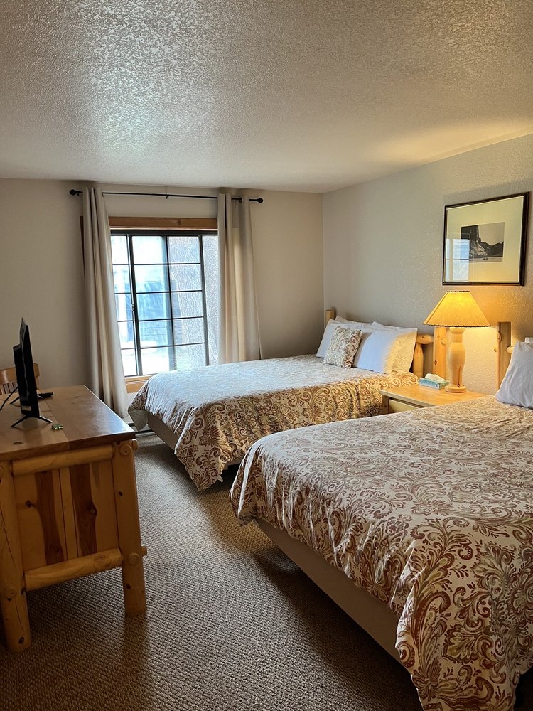 THE CUCHARA INN - Updated December 2025 - 18 Photos - 73 Cuchara Ave E ...