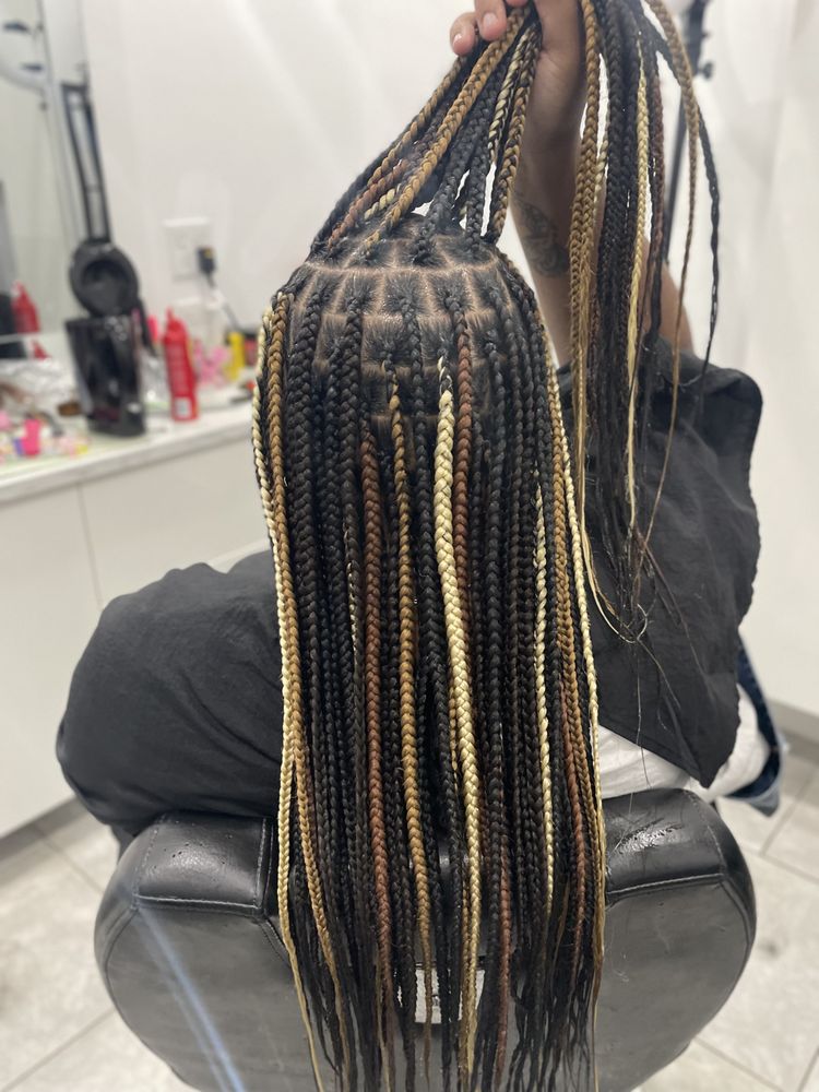 LAVISH28 BEAUTY & BRAIDS - Updated April 2024 - Request an Appointment ...