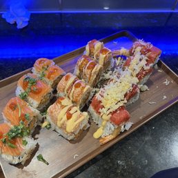 SHOW SUSHI - Updated December 2025 - 4592 Photos & 2942 Reviews - 957 W ...