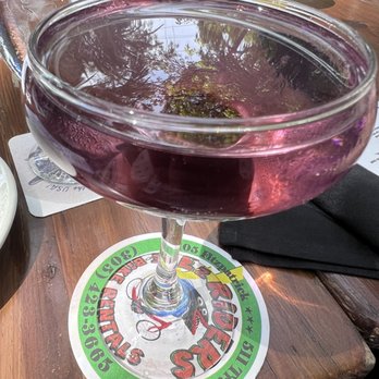 FIRST FLIGHT ISLAND RESTAURANT & BREWERY - Updated June 2024 - 606 ...