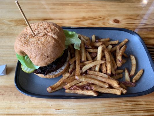 THE MAD APPLE BURGER & BILLIARD - Updated December 2025 - 70 Photos ...