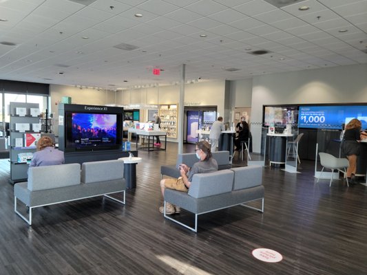 XFINITY STORE BY COMCAST - Updated July 2025 - 88 Photos & 389 Reviews ...