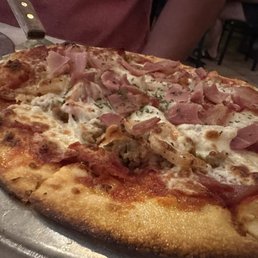 MIDTOWN PIZZA KITCHEN - Updated December 2025 - 132 Photos & 160 ...