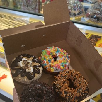 DAVE’S DAYLIGHT DONUTS - Updated November 2024 - 24 Photos & 25 Reviews ...