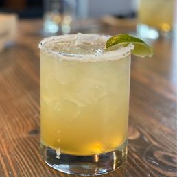 BARNYARD CRAFTHOUSE & EATERY - Updated December 2025 - 431 Photos & 469 ...