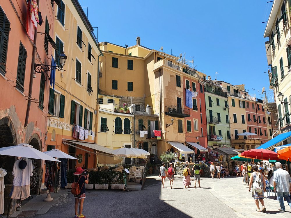 VERNAZZA OLD TOWN - Updated April 2024 - 21 Photos - Via Roma, Vernazza ...