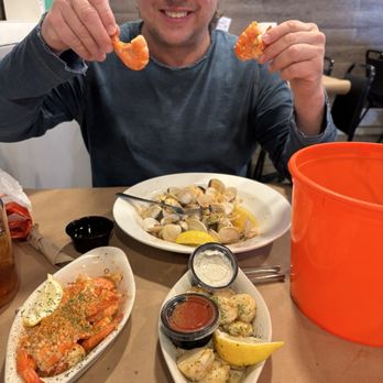 BLUE CLAW RESTAURANT & CRAB EATERY - Updated August 2025 - 519 Photos ...