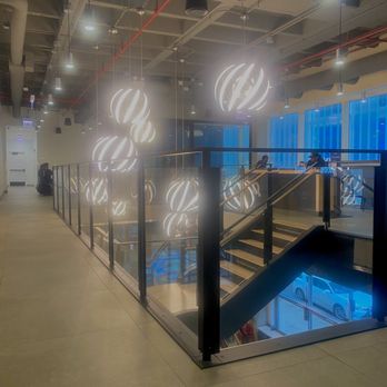 CAPITAL ONE CAFÉ - 104 Photos & 51 Reviews - 100 S State St, Chicago ...