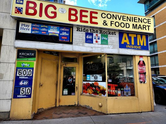 BIG BEE CONVENIENCE - Updated January 2025 - 878 Yonge Street, Toronto ...